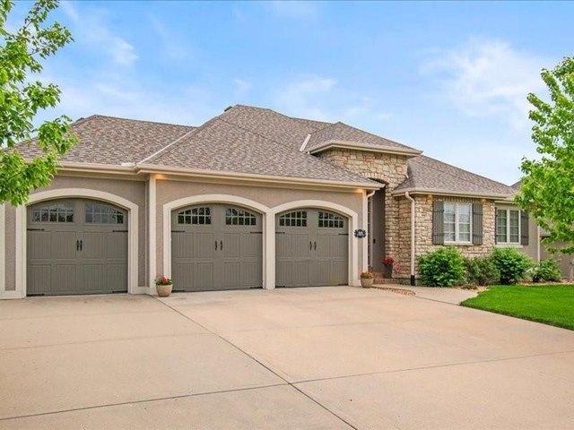 2600 NE Amanda Ln, Blue Springs, MO 64029