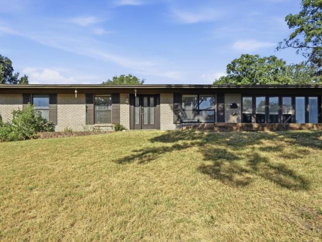 2600 Oakhaven Dr