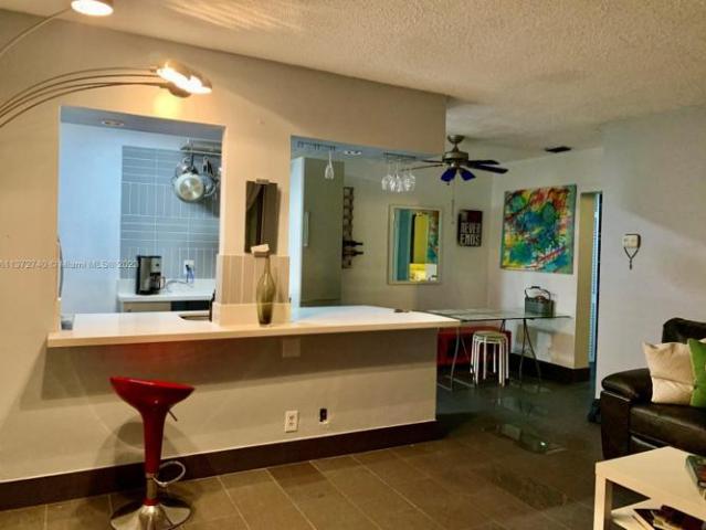 2600 Ocean Dr S #S301, Hollywood, FL 33019