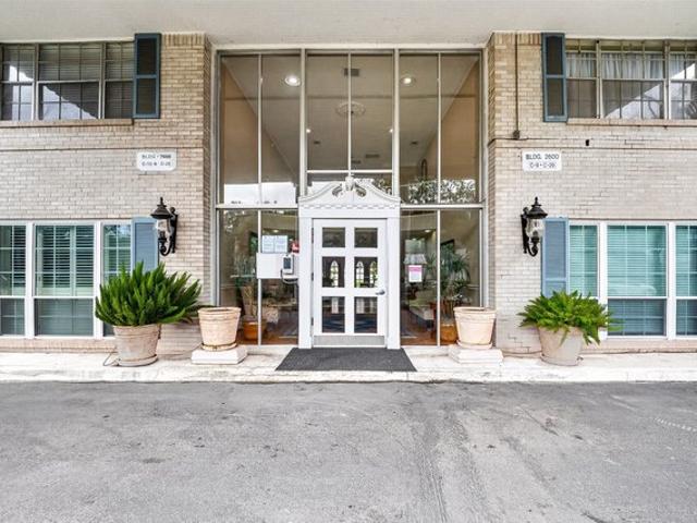 2600 Bellefontaine St Apt D24, Houston, TX 77025
