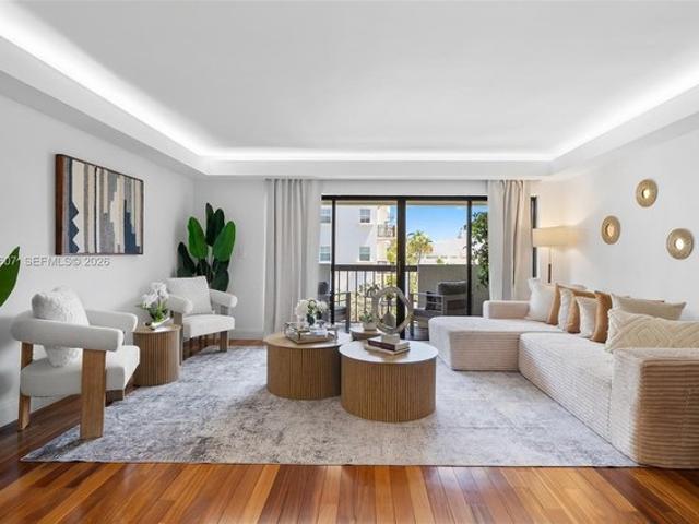 2600 Cardena St Ph 4, Coral Gables, FL 33134