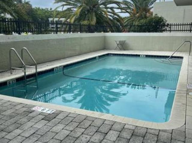 2600 Collins Ave #301 Miami Beach, FL 33140