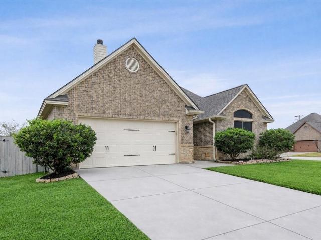 2600 Forest Oaks Drive