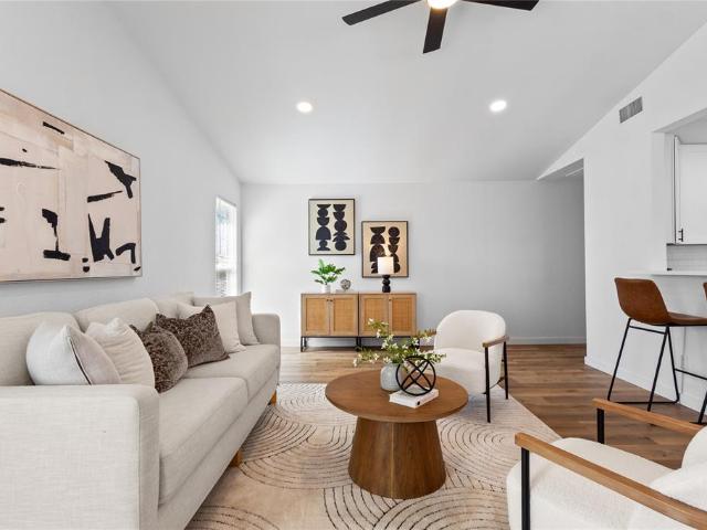 2600 Forest Ridge Court