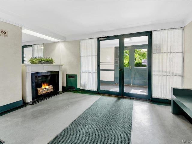 2600 Henry Hudson Parkway 5D