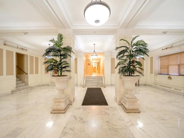 2600 Kennedy Blvd # 3A
