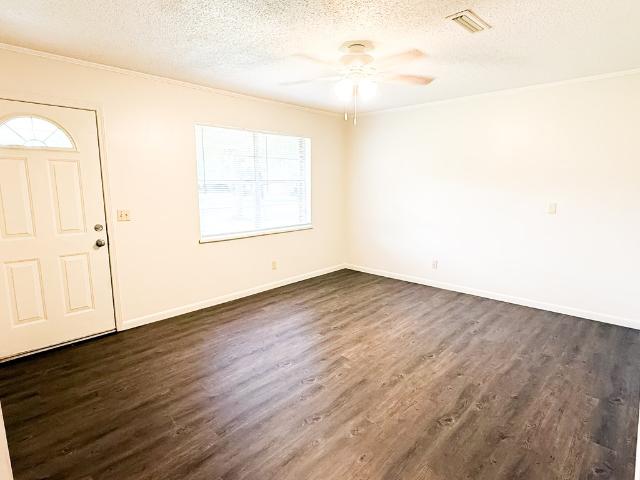 2600 Kristie Rd