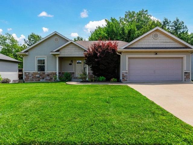 2600 Quartz Ln, Columbia, MO 65202