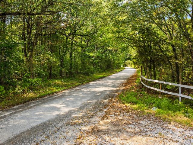 2600 Round Hill Rd, Lewisburg, TN 37091 | MLS #3059 | Compass