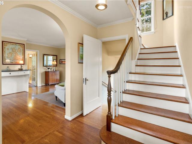 2600 sw crestdale dr