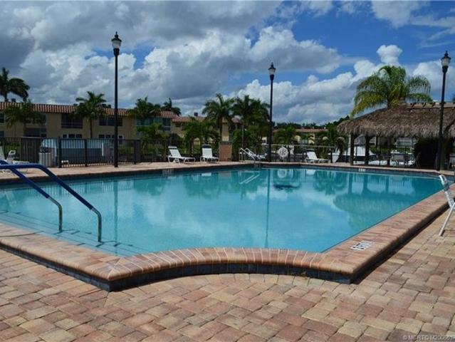 2600 S Kanner Hwy Apt X9, Stuart, FL 34994