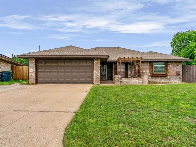 2600 S Meadow Dr, Fort Worth, TX 76133 | MLS #21255 | Compass