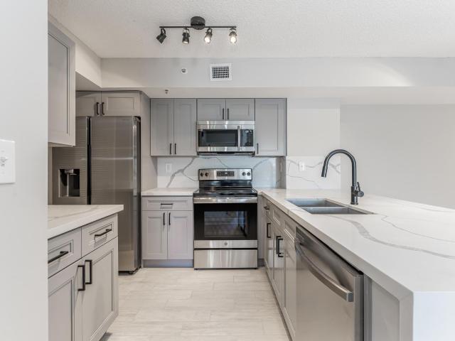 2600 S University Dr, Unit 208, Davie, FL 33328 | MLS #B26021 | Compass
