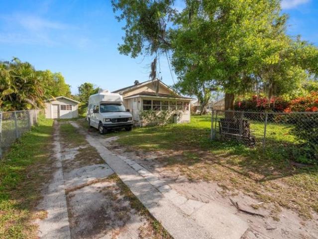 2600 Tanglewood St, Lakeland, FL 33801