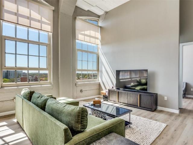 2600 W 7th Street # 2738
