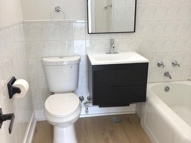 2600 W Balmoral Ave, Unit 402, Chicago, IL 60625 | MLS #12660