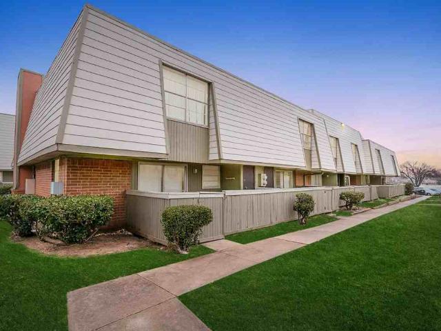 2600 W I 240 Service Road 3 Bedroom Apartment for Rent at 2600 W I 240 Service Rd, Oklahoma City, OK 73159 Hillcrest