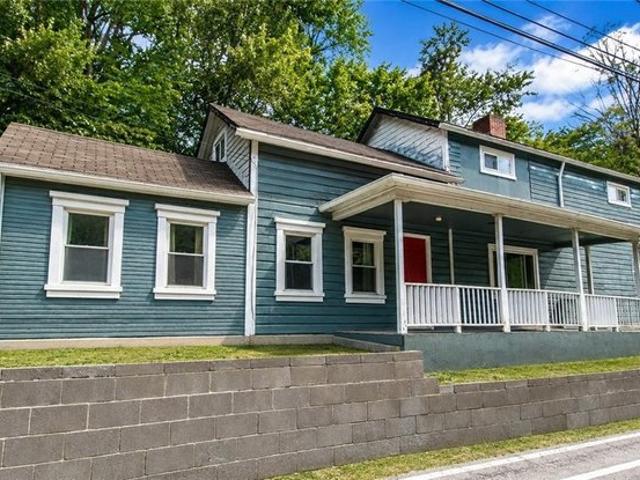2600 2 New England Rd, West Mifflin, PA 15122