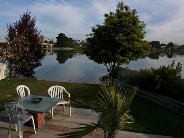 $2600 / 2br Spectacular Water View in San Mateo