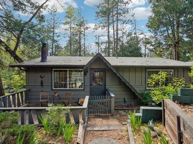 26011 Hemstreet Pl, Idyllwild, CA 92549