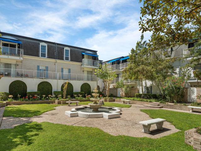 2601 Bellefontaine Street B105