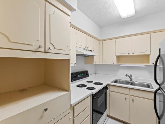 2601 Bellefontaine Street C116