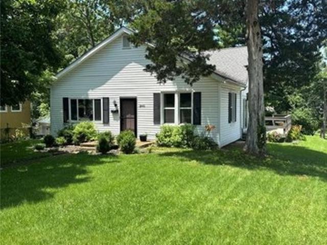 2601 Bremerton Rd, Rock Hill, MO 63144