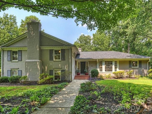 2601 Cloister Dr, Charlotte, NC 28211