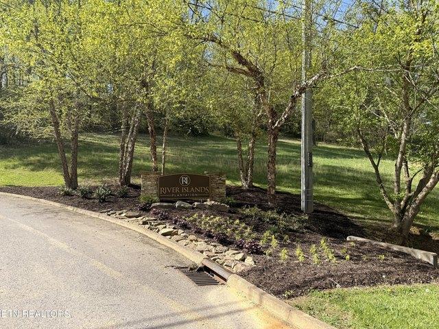 2601 Clyde Ed Rd, Kodak, TN 37764