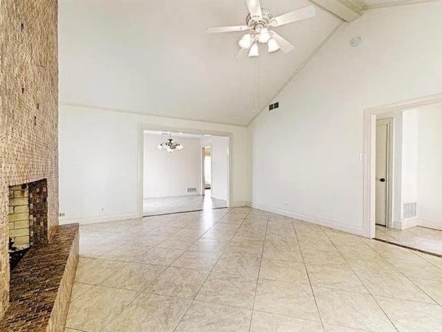 2601 Country Place