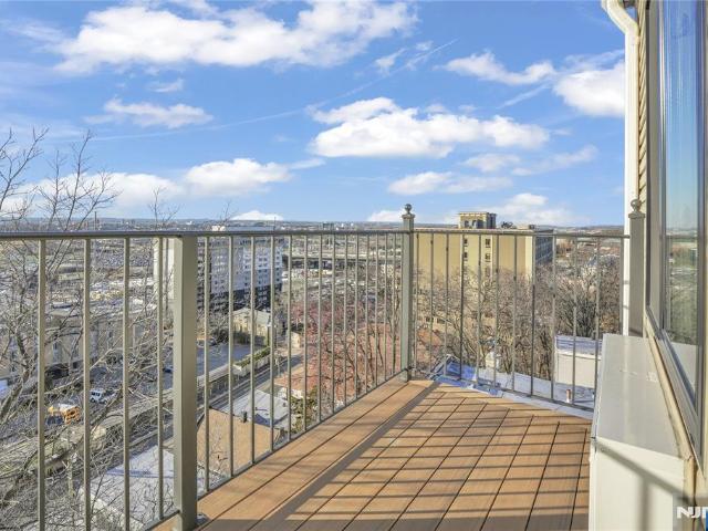 2601 Jane Street # P404