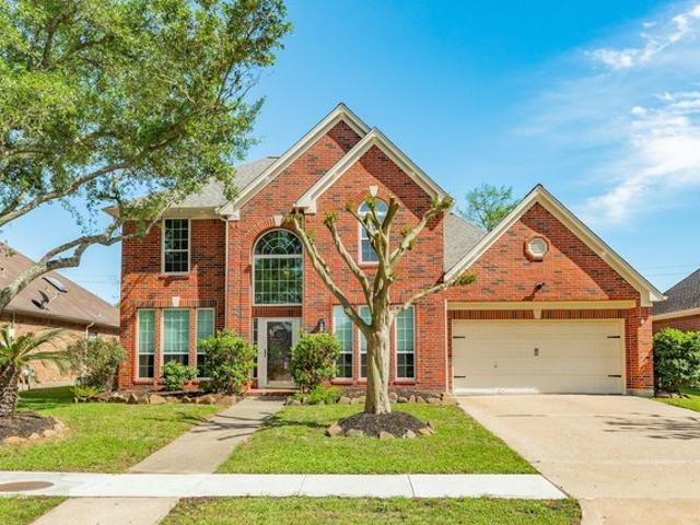 2601 Piney Woods Dr, Pearland, TX 77581