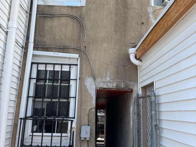 2601 Potter Street