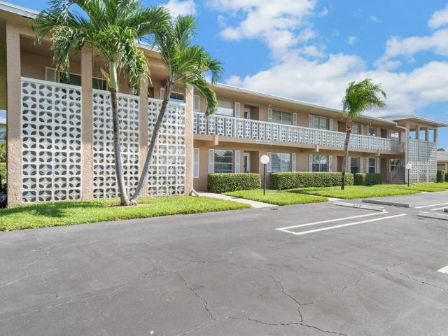 2601 Red Hibiscus Blvd, Delray Beach, FL 33445 | MLS #B26010