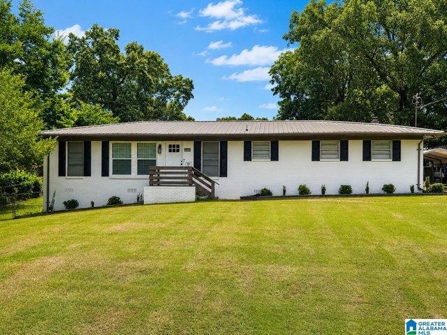 2601 Ridgewood Rd, Fultondale, AL 35068