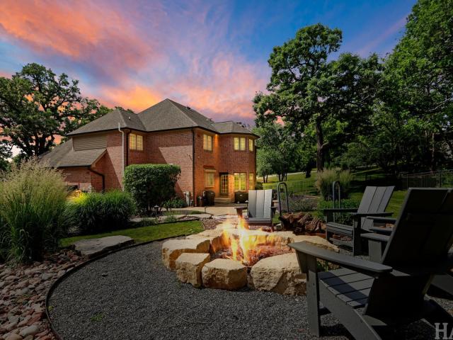 2601 Rolling Oaks Road