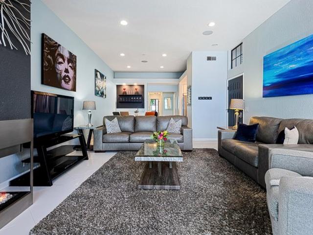 2601 S Broadmoor Dr Apt 24, Palm Springs, CA 92264