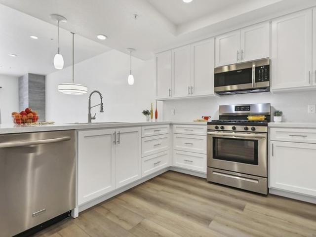 2601 S Broadmoor Dr Apt 2, Palm Springs, CA 92264