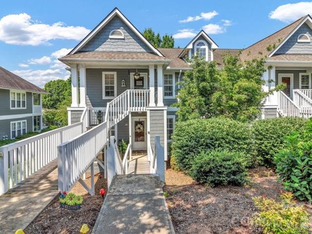 2601 Sagamore Ln, Asheville, NC 28806