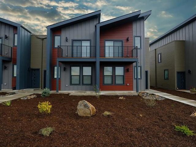 2602 NW Elm Ave, Redmond, OR 97756