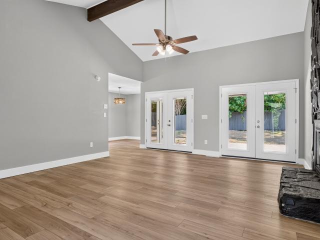 2602 Oakwood Ln