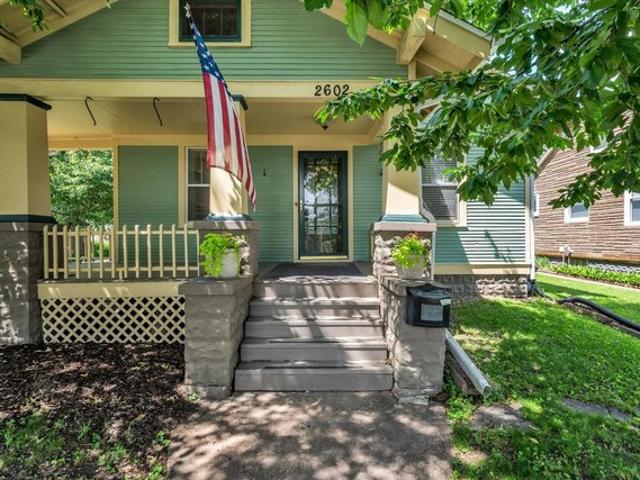 2602 E 18th St, Davenport, IA 52803
