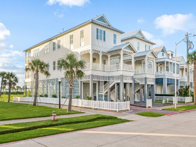 2602 E Seaside Dr, Galveston, TX 77550 | MLS #85376