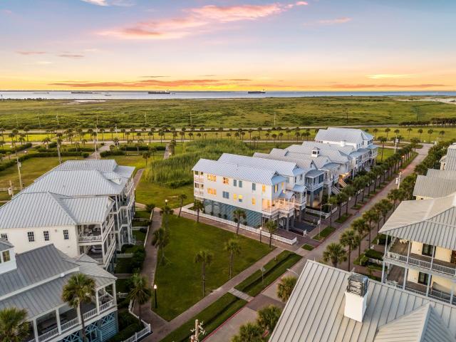 2602 E Seaside Drive