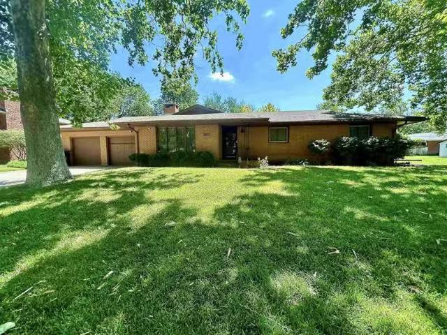 2602 Heather Pkwy, Hutchinson, KS 67502 650554049