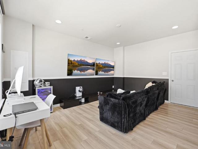 2602 Lanham Hill Circle
