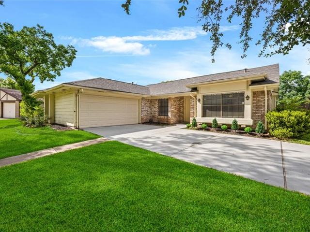 2602 Planters Row, Sugar Land, TX 77478
