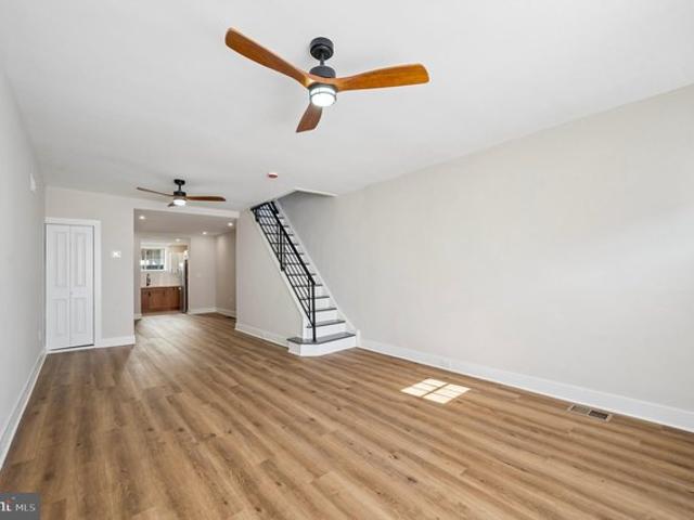 2602 S 10th St, Philadelphia, PA 19148