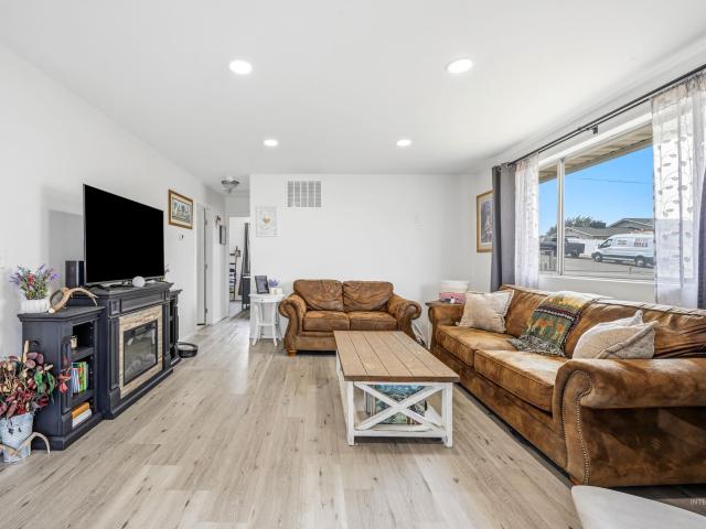 2602 9th Ave