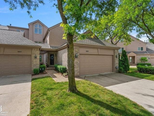 26031 Harbour Pointe Dr N Unit 9, Harrison Township, MI 48045